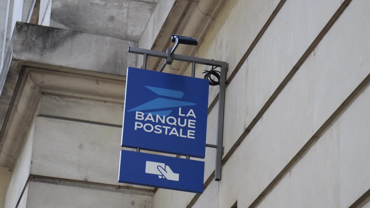 La Banque Postale lance une nouvelle carte bancaire vocale